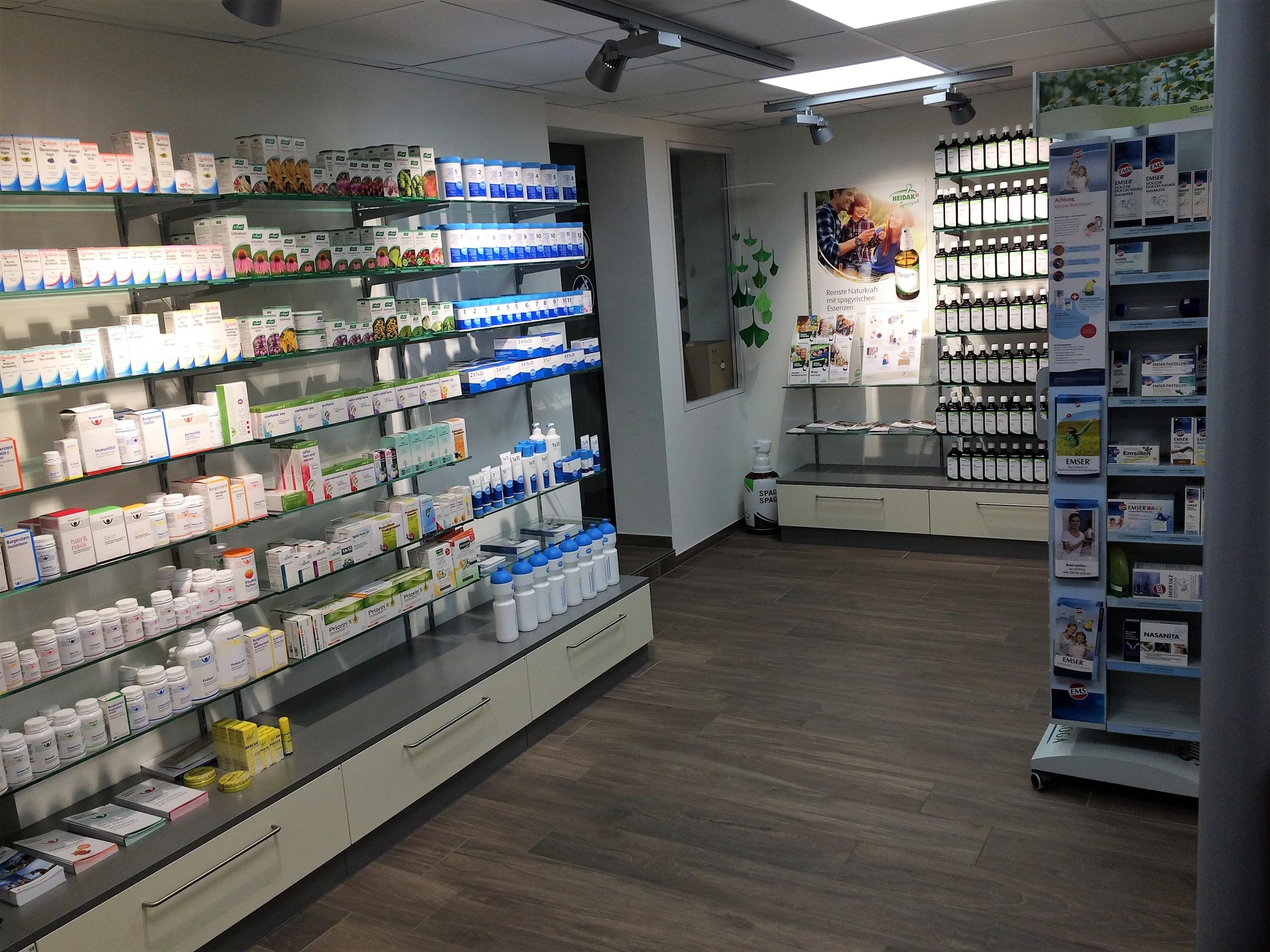 Holzgang Drogerie und Reform Grindelwald - mit Produkten von kingnature